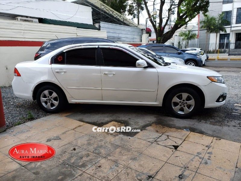 Kia Lotze LX20 2010 RD$285000 : República Dominicana