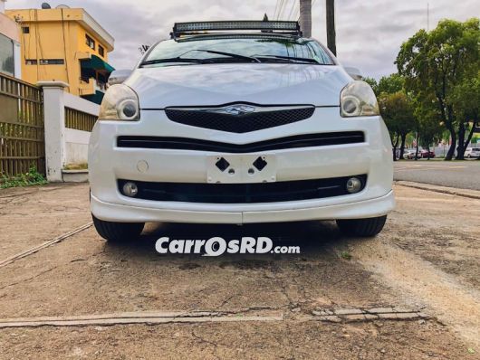 Toyota Ractis Básico 2010 RD$385000 : República Dominicana