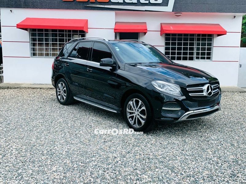 Mercedes-Benz Basico 2017 US$46900 : República Dominicana