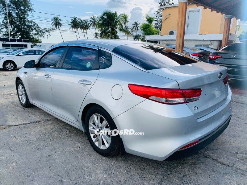 Kia K5 Básico 2016 RD$650000 : República Dominicana