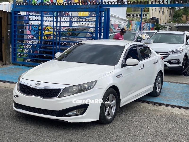 Kia K5 Básico 2012 RD$435000 : República Dominicana
