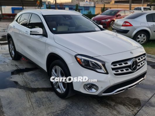 Mercedes-Benz Clase GLA 350 2019 US$38900 : República Dominicana