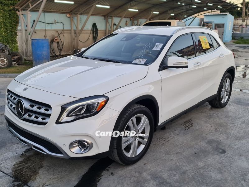 Mercedes-Benz Clase GLA 350 2019 US$38900 : República Dominicana