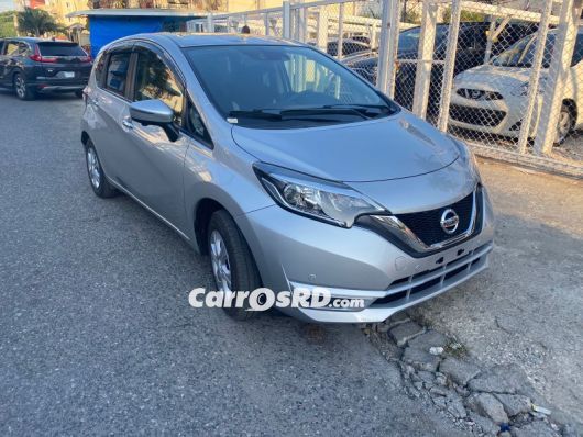 Nissan Note Básico 2018 RD$720 : República Dominicana