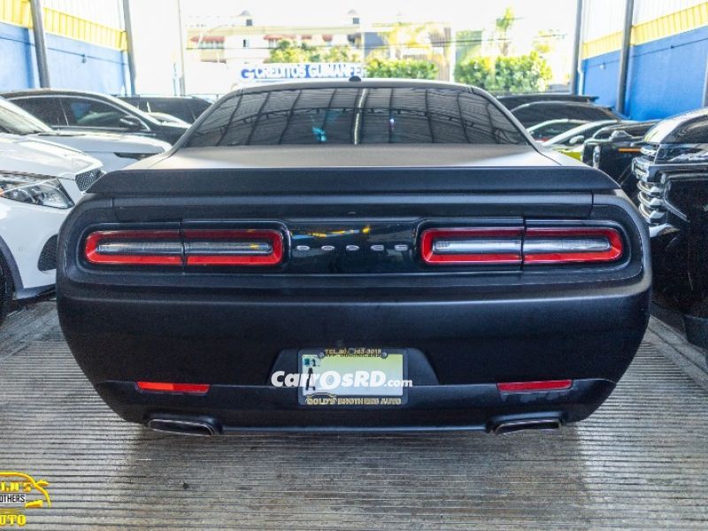 Dodge Challenger SXT 2015 US$19900 : República Dominicana