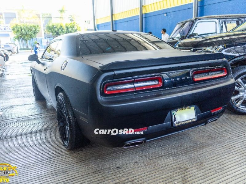 Dodge Challenger SXT 2015 US$19900 : República Dominicana