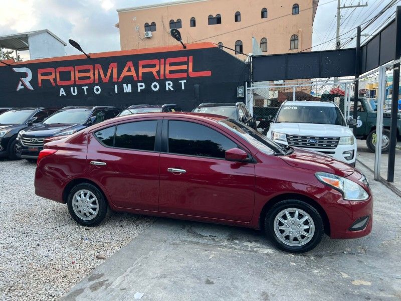 Nissan Versa SV 2015 en Santo Domingo Este