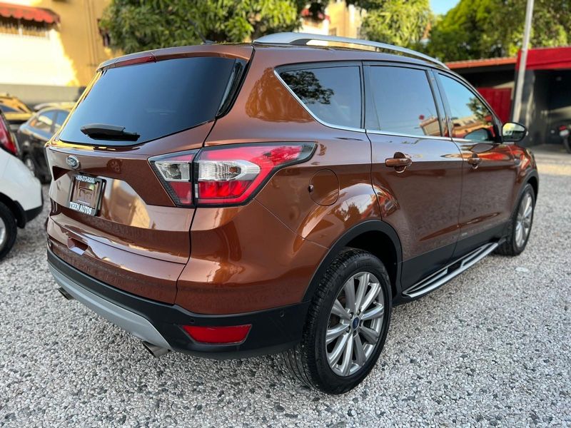 Ford Escape Titanium Ecoboost 2017 en Santo Domingo Este
