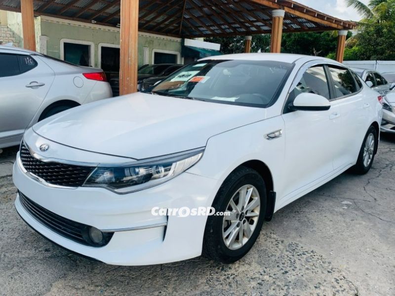 Kia K5 Básico 2017 RD$670000 : República Dominicana