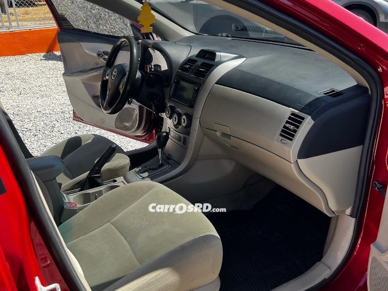 Toyota Corolla Básico 2013 RD$590000 : República Dominicana