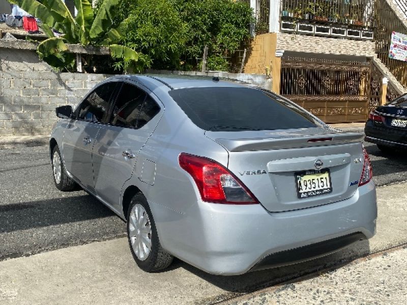 Nissan Versa SV 2015 en Santo Domingo Este