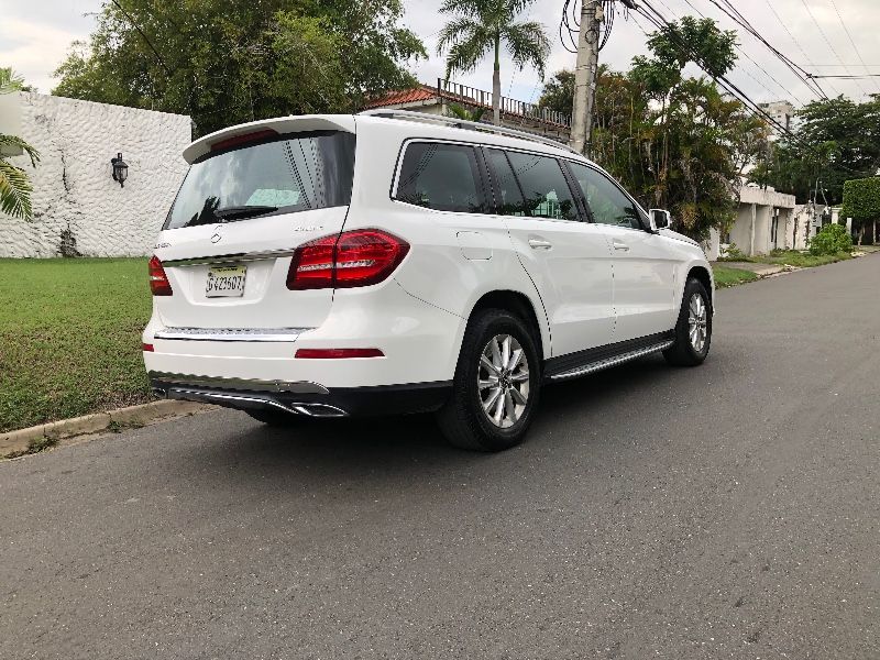 Mercedes-Benz Clase GL 350 2018 en Santo Domingo