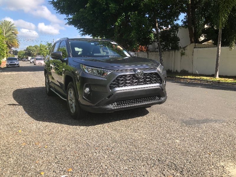 Toyota RAV4 XLE 2020 en Santo Domingo
