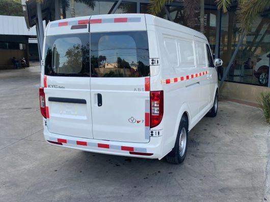 KYC V7 Furgoneta 2024 US$18900 : Rodriguez Auto Venta