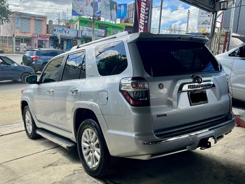 Toyota 4Runner Limited 2014 en Santo Domingo Norte