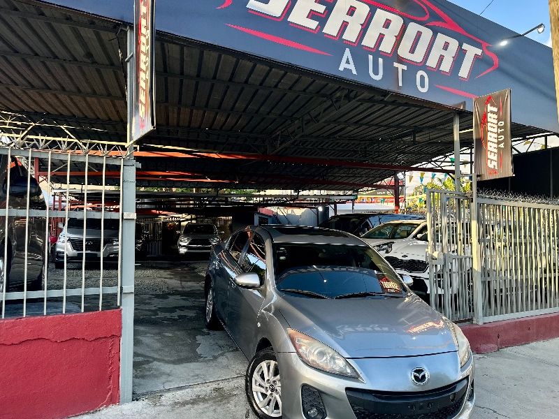 Mazda 3 Básico 2014 en Santo Domingo Norte