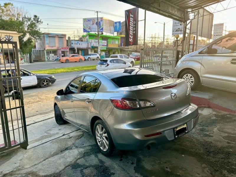 Mazda 3 Básico 2014 en Santo Domingo Norte
