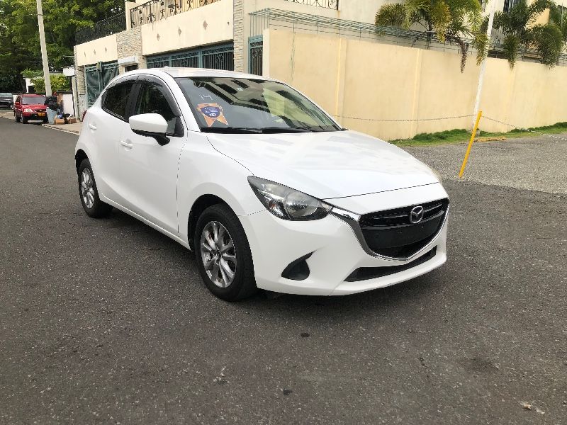 Mazda Demio Básico 2018 en Santo Domingo