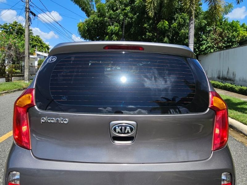 Kia Picanto LX 2015 en Santo Domingo
